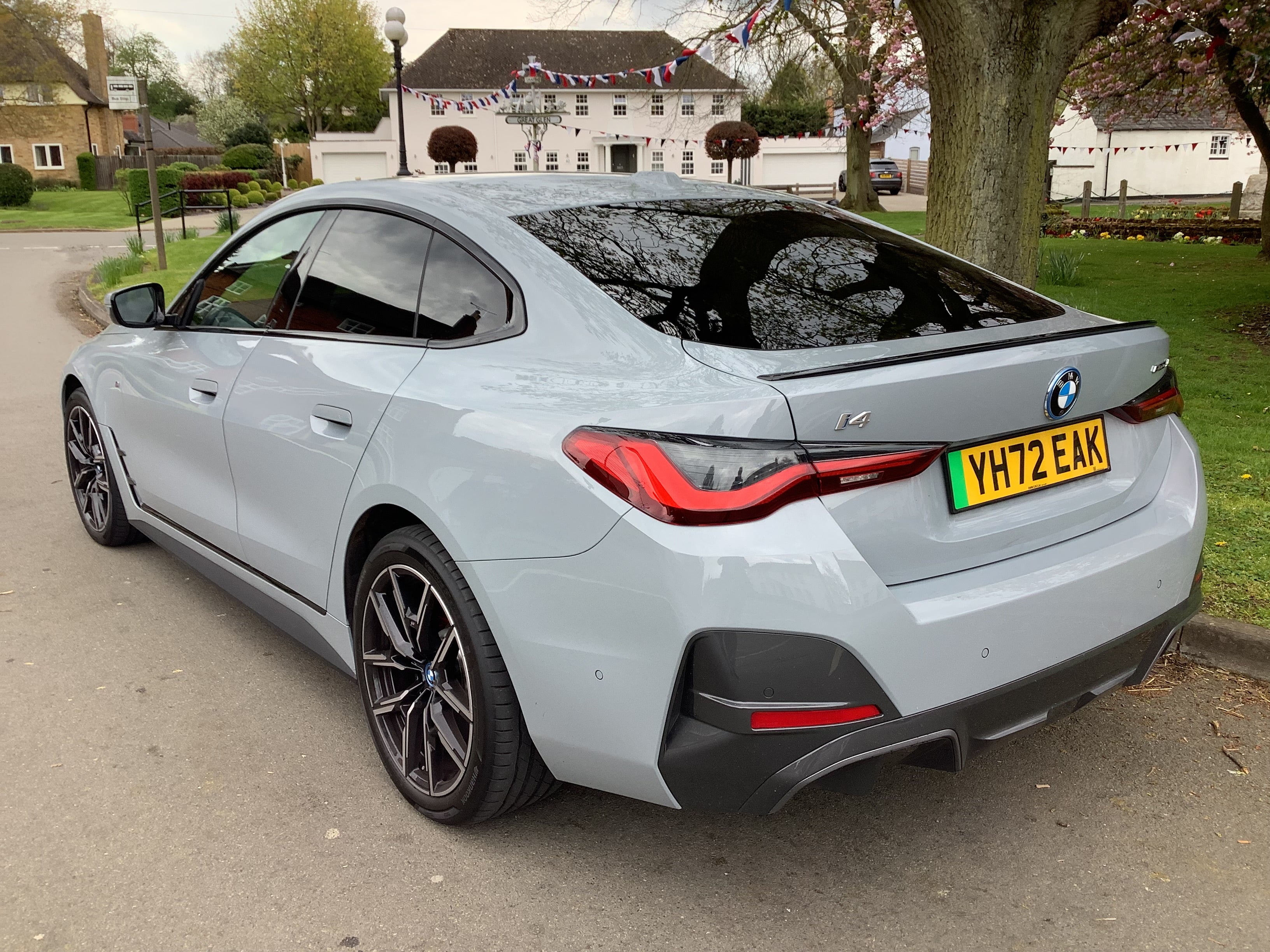 Bmw i4 m sport store